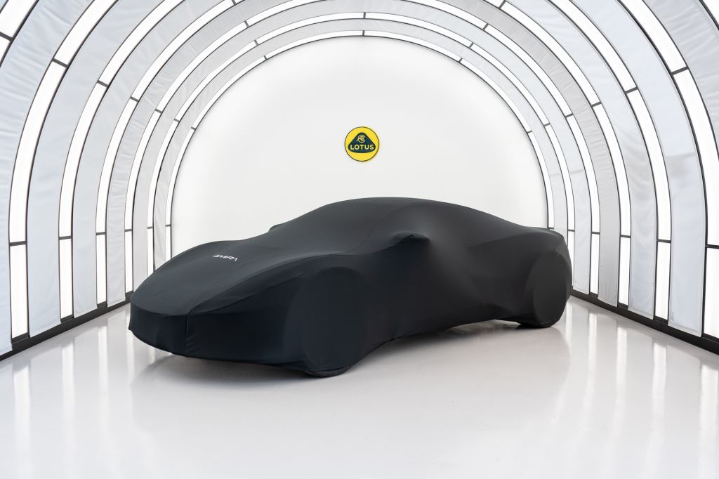 Lotus Indoor Dustcover Emira